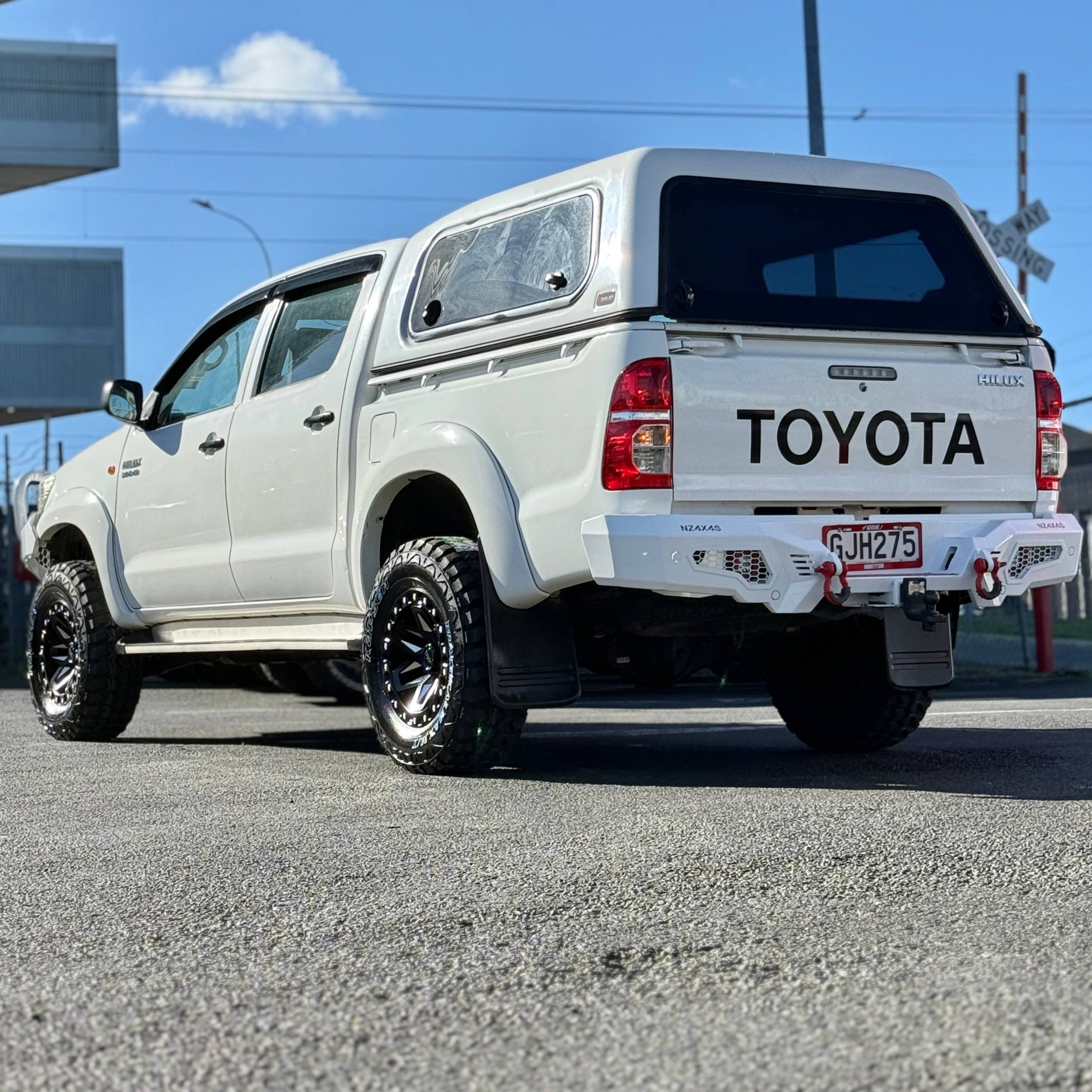 LIFTED 4X4 LOW KS MANUAL HILUX – NZ4X4S