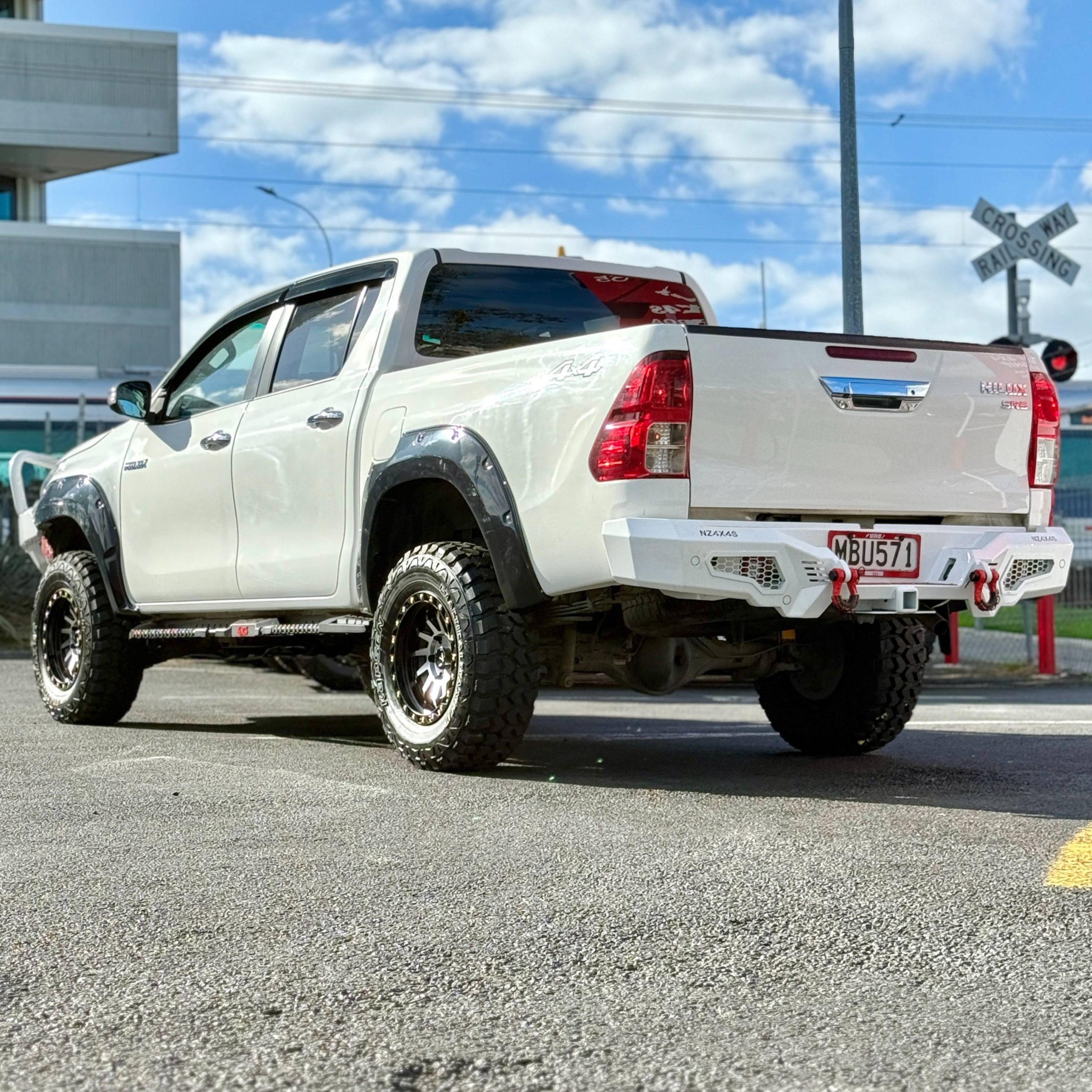 LIFTED 4X4 2019 HILUX SR5 – NZ4X4S