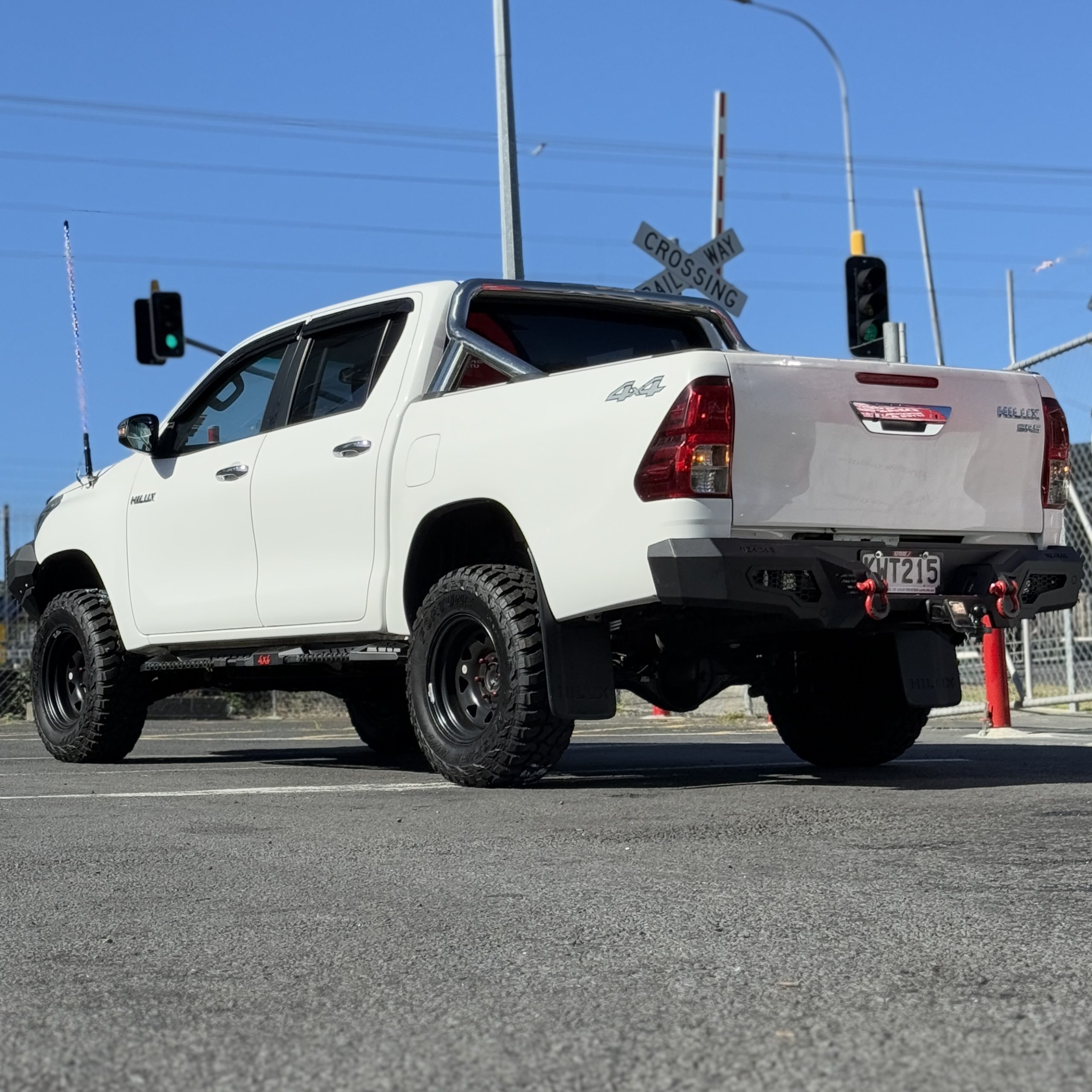 LIFTED 4X4 SR5 HILUX – NZ4X4S