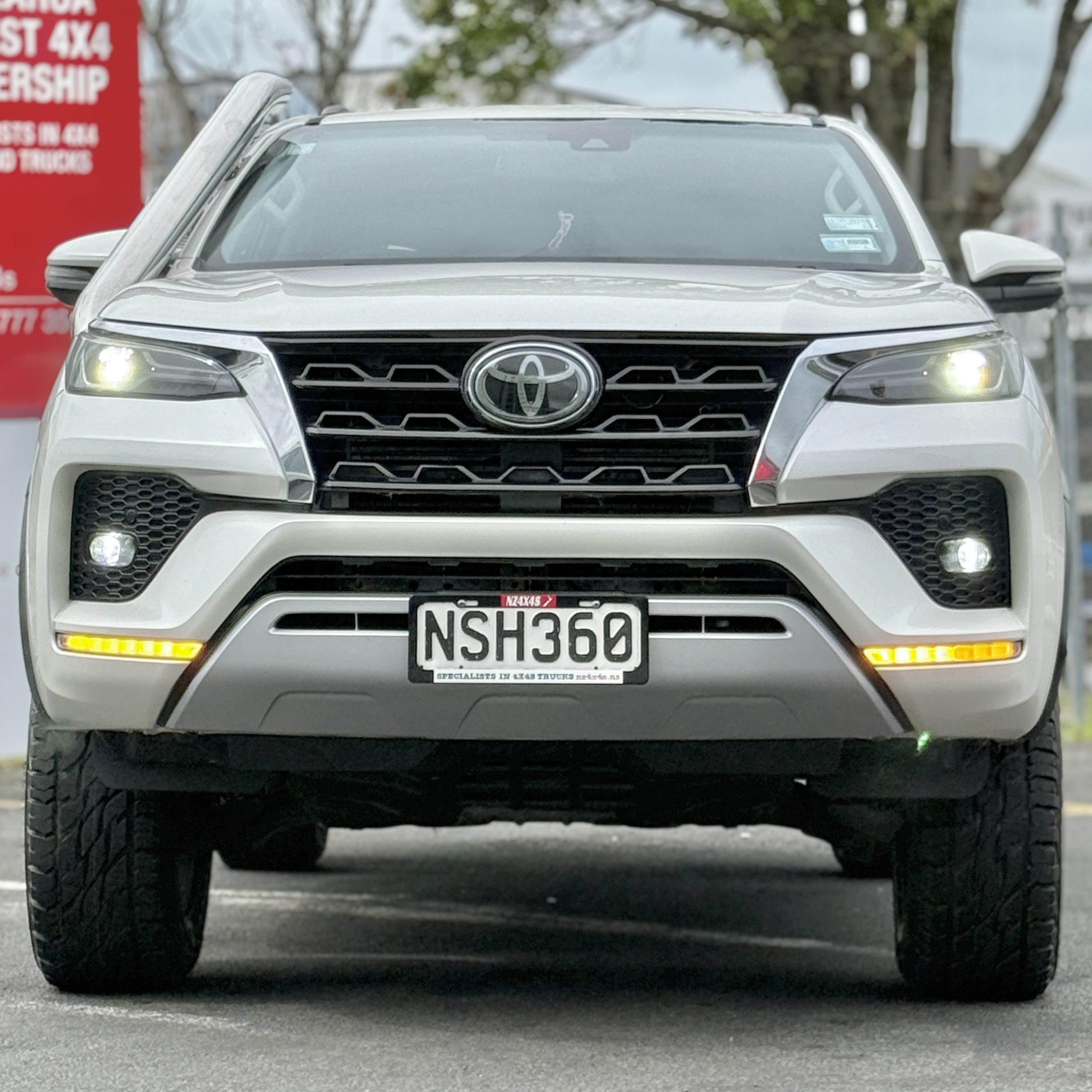 LIFTED 4X4 FORTUNER GXL LIKE NEW – NZ4X4S