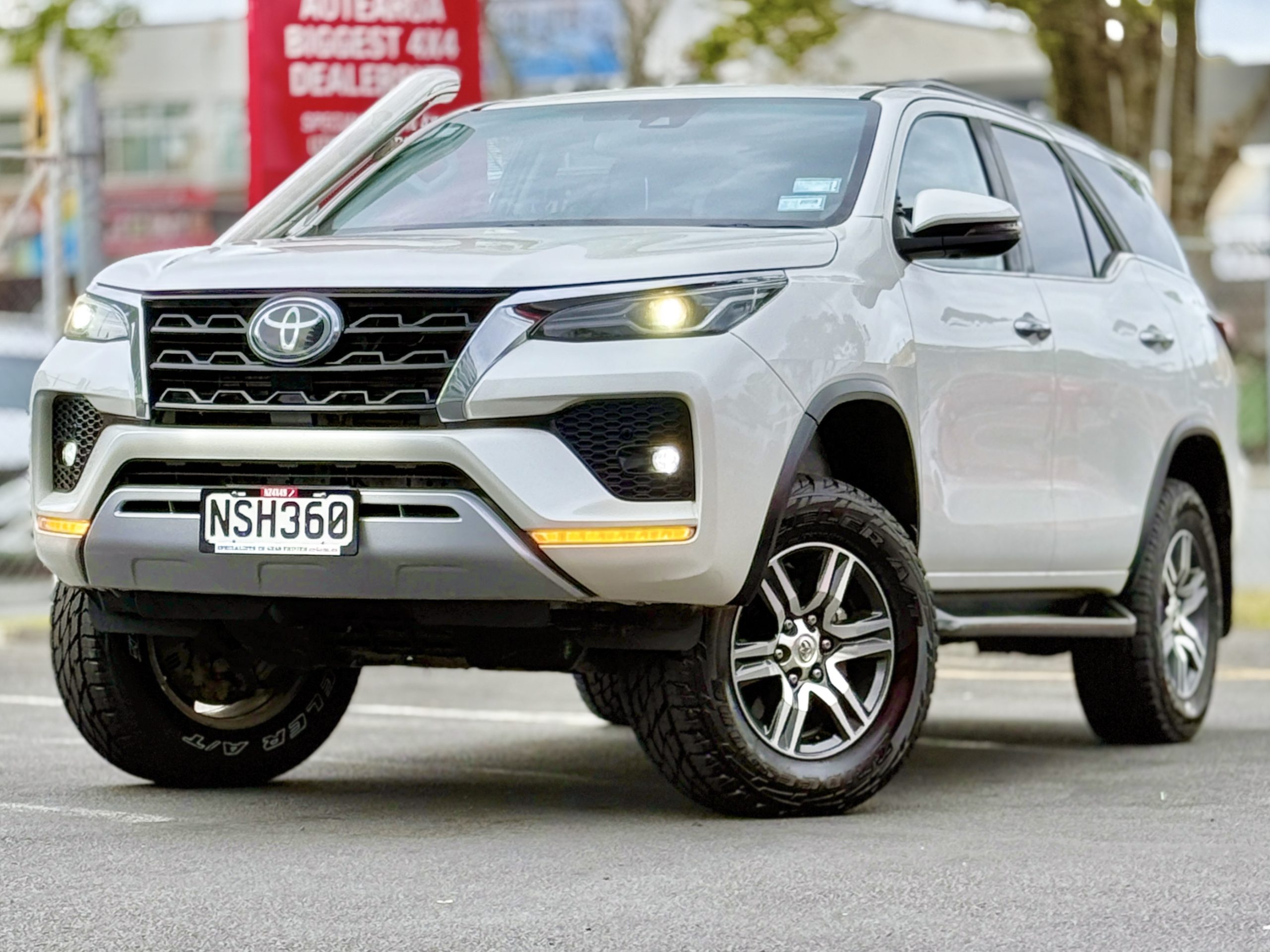 LIFTED 4X4 FORTUNER GXL LIKE NEW – NZ4X4S